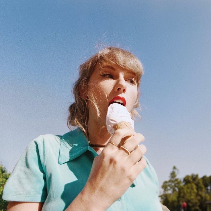 متن و ترجمه اهنگ sweeter than fiction از Taylor swift - پارلا مگ